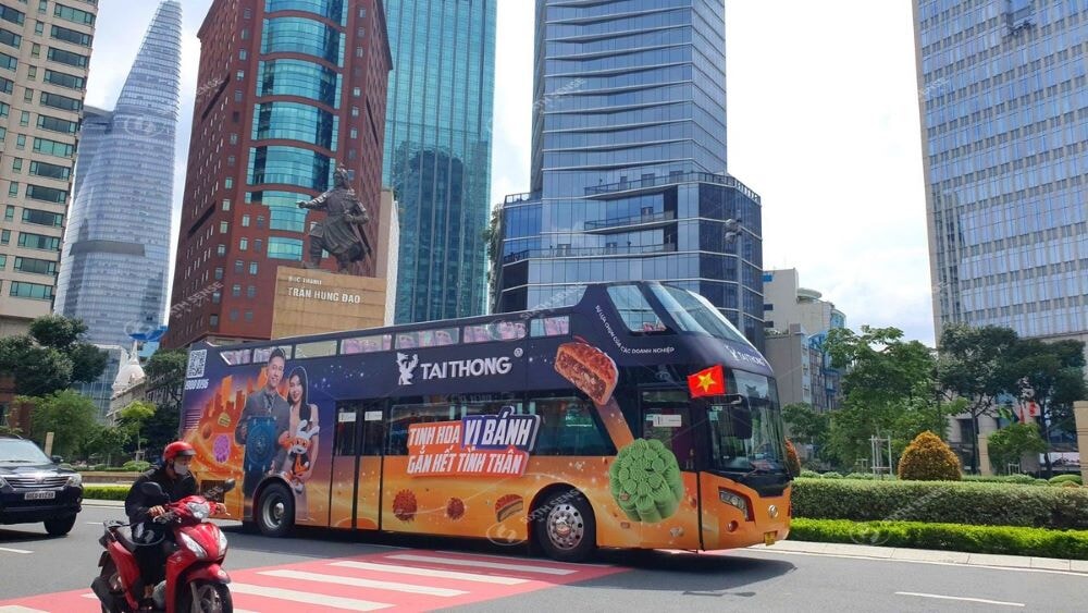 Bánh trung thu Tai Thong rực rỡ xuống phố với roadshow bus 2 tầng ...